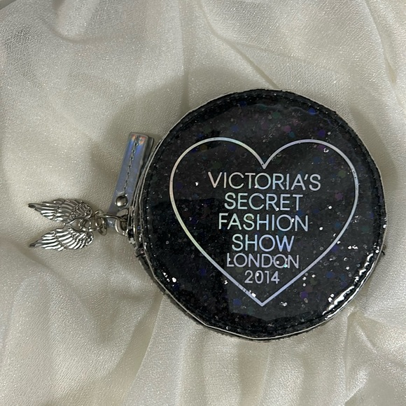 Victoria's Secret | Accessories | Victorias Secret Fashion Show London ...